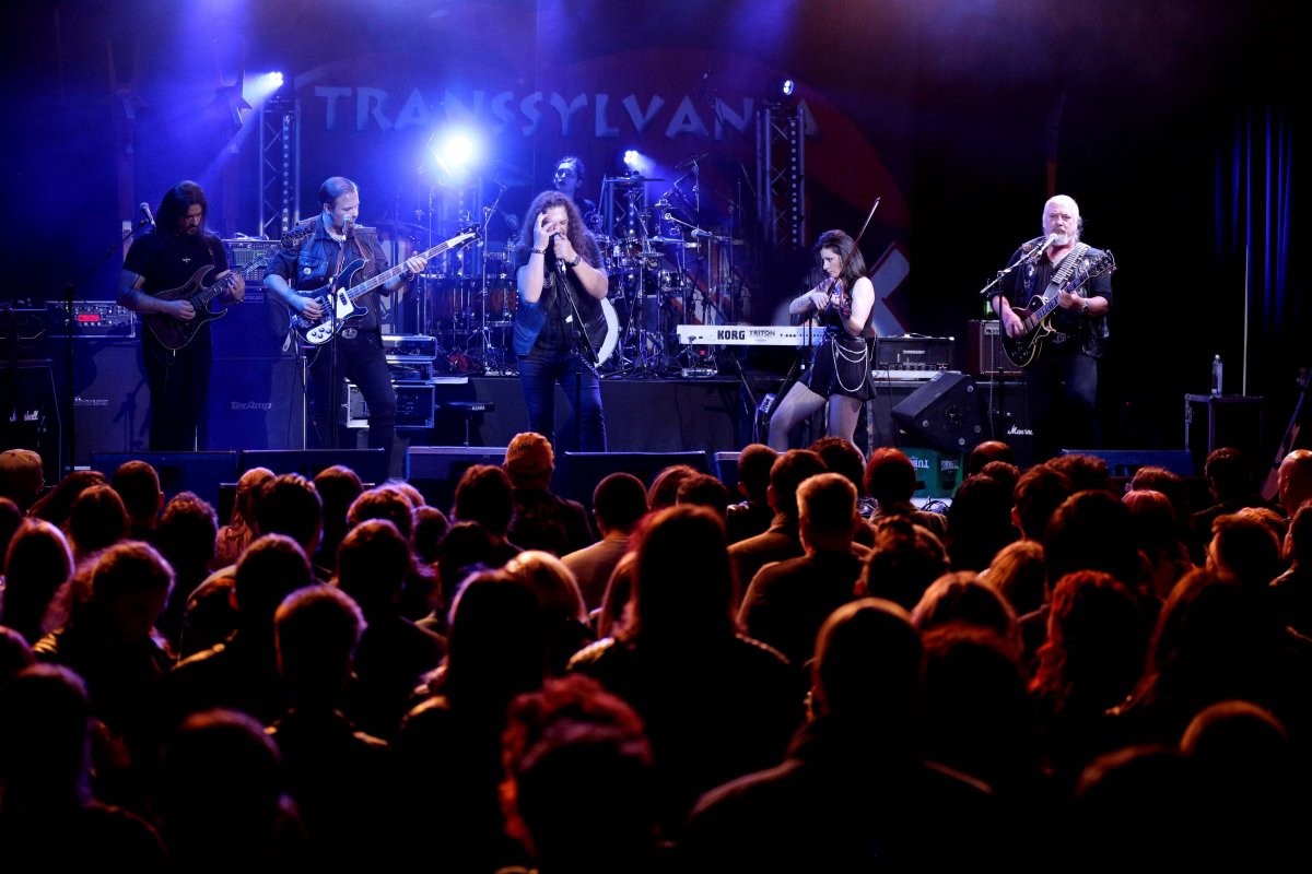 Documentarul „PHOENIX - Povestea“, la Cinematograful „Arta“ din Arad